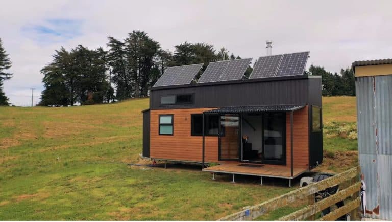 Sunny Days Ahead: Our Favourite Tiny House Solar Panel Kits